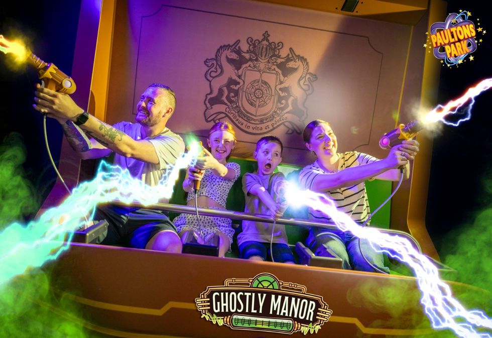 Ghostly Manor at Paultons Park (UK) | blooloop