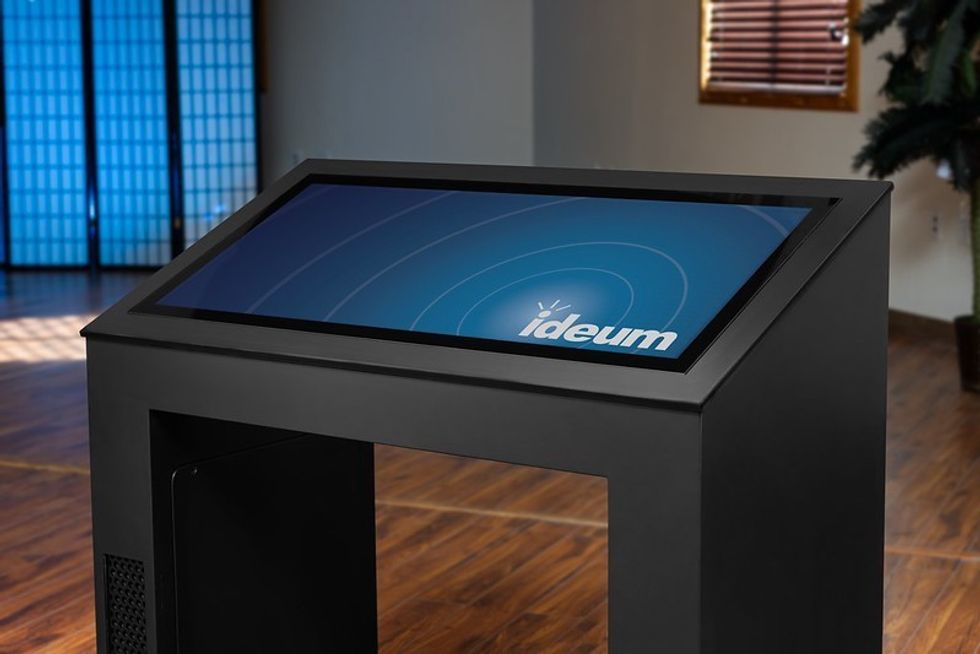 Ideum presents Reader Rail 5K ultrawide screen kiosk system | blooloop