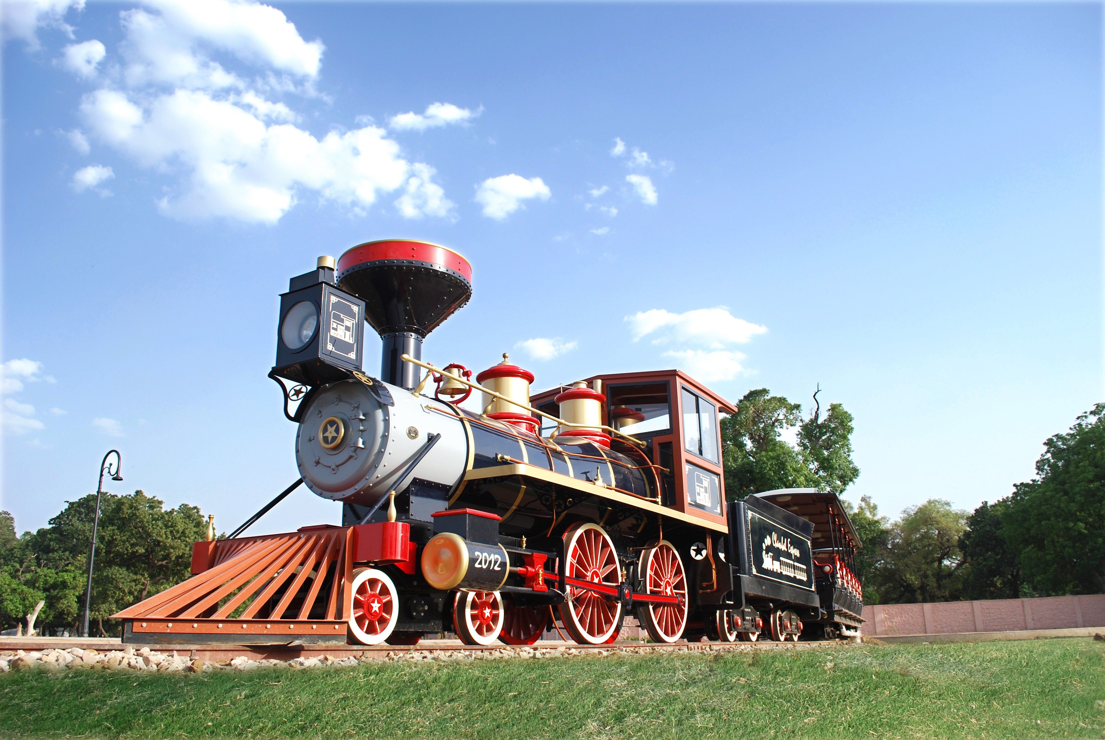 Severn Lamb - Tracked Rail Trains | blooloop