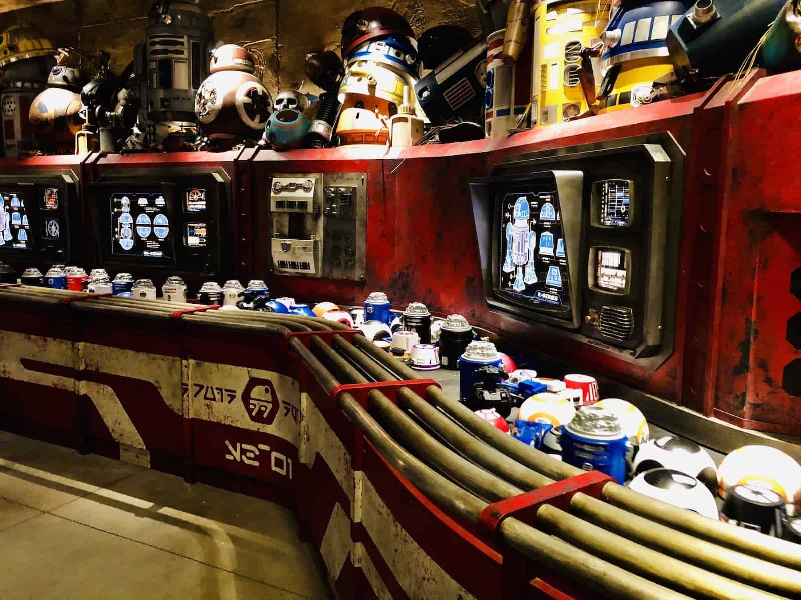 Where to find all the Star Wars: Galaxy’s Edge droids | blooloop