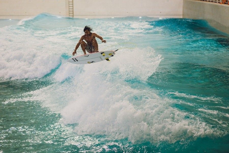 Surfing technology | Rob Kelly on out-of-sea surf pools | blooloop