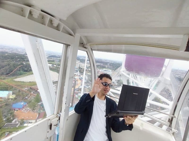 Japanese theme park lets guests work remote from Ferris wheel | blooloop