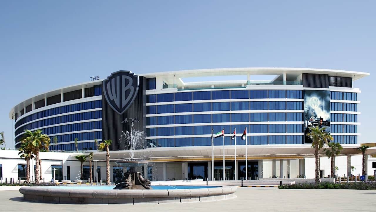 World's first Warner Bros. hotel opens on Yas Island, Abu Dhabi | blooloop