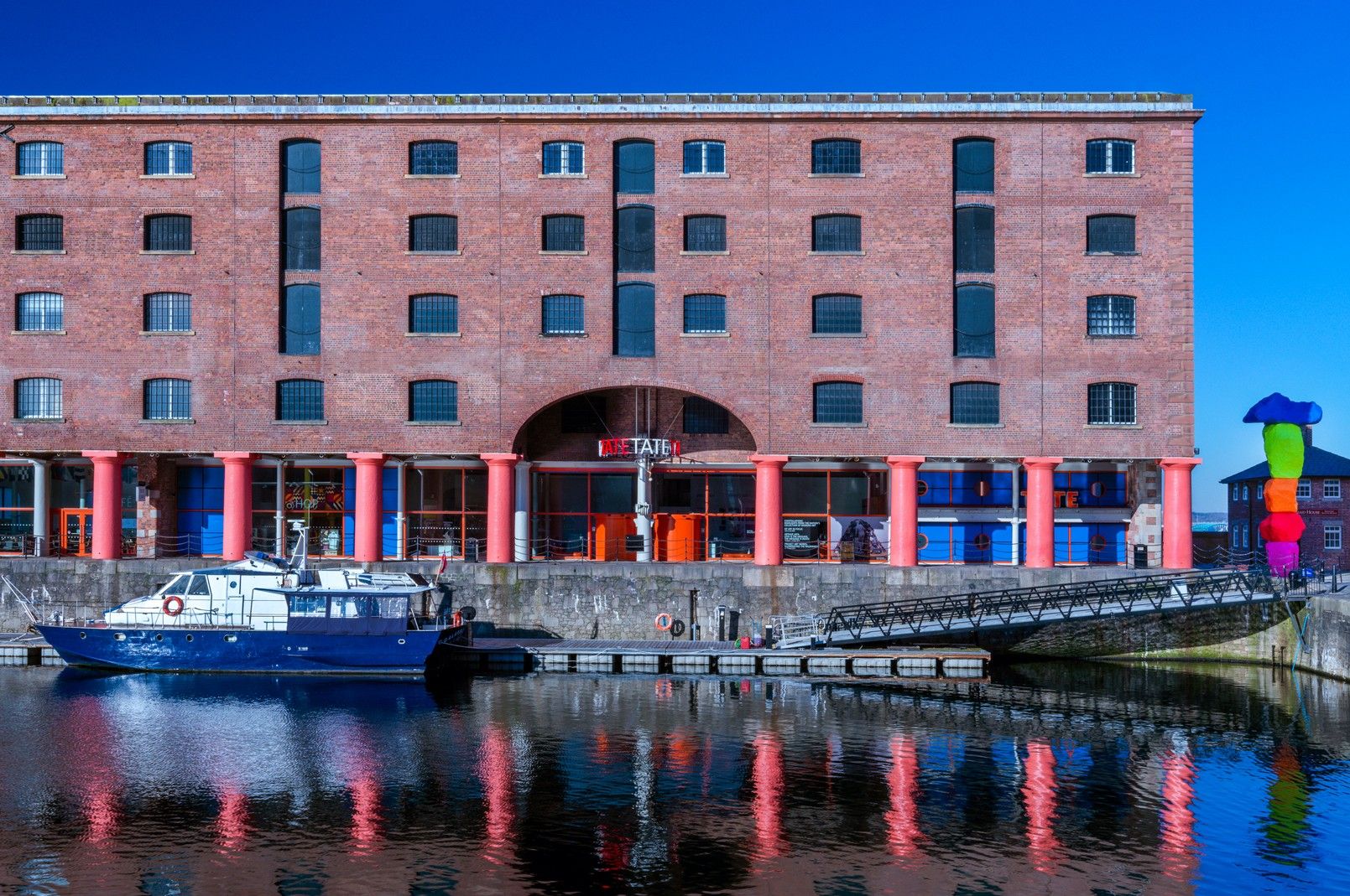 Liverpool Tate Logo
