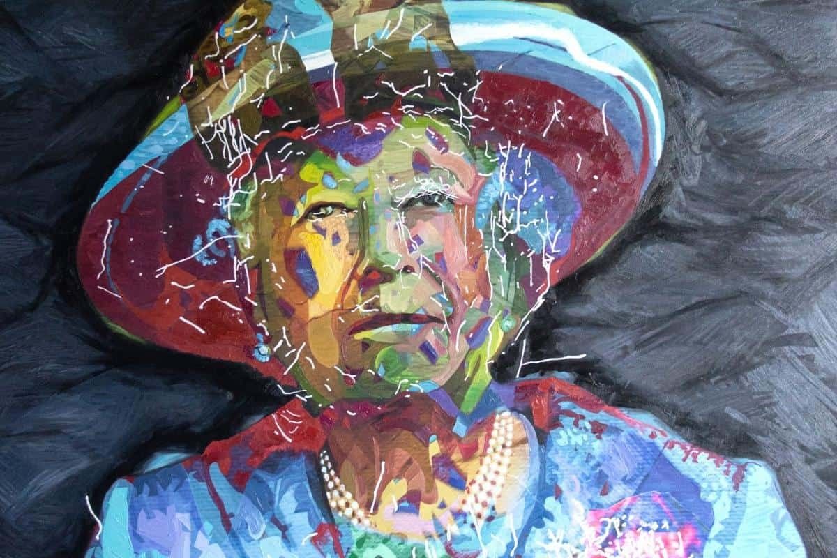 Ai-Da robot artist unveils portrait of Queen for Platinum Jubilee ...