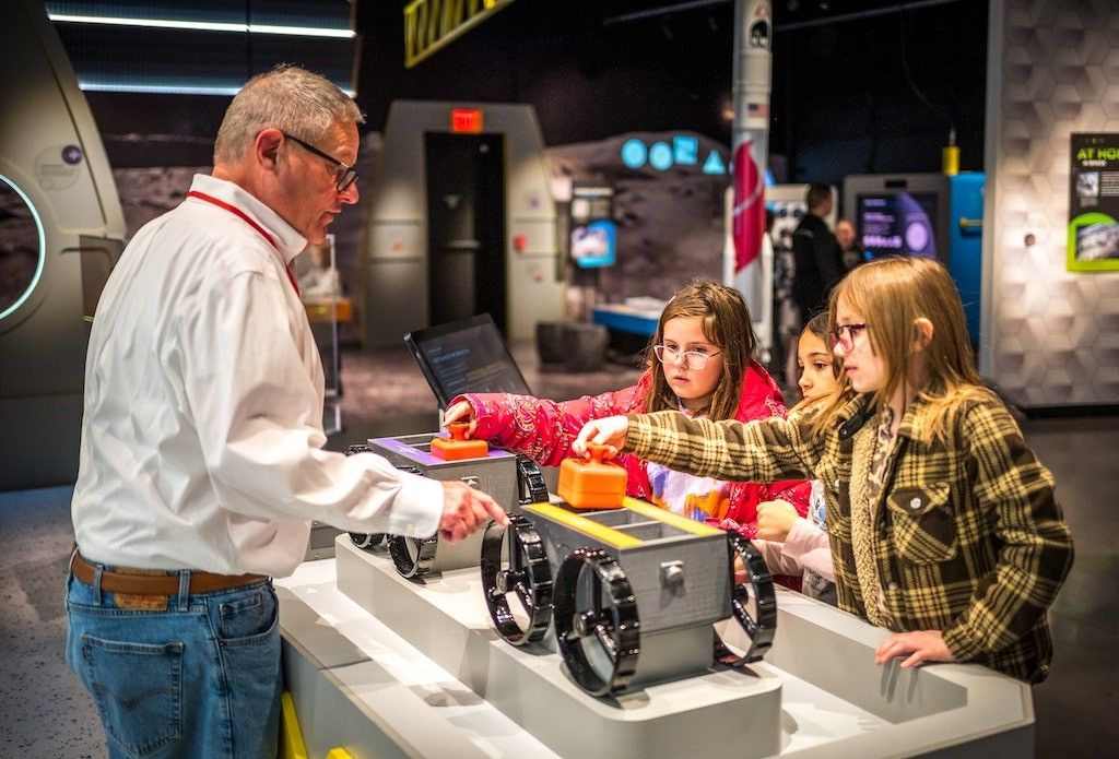 Museums and space | new exhibits with lessons for Earth | blooloop