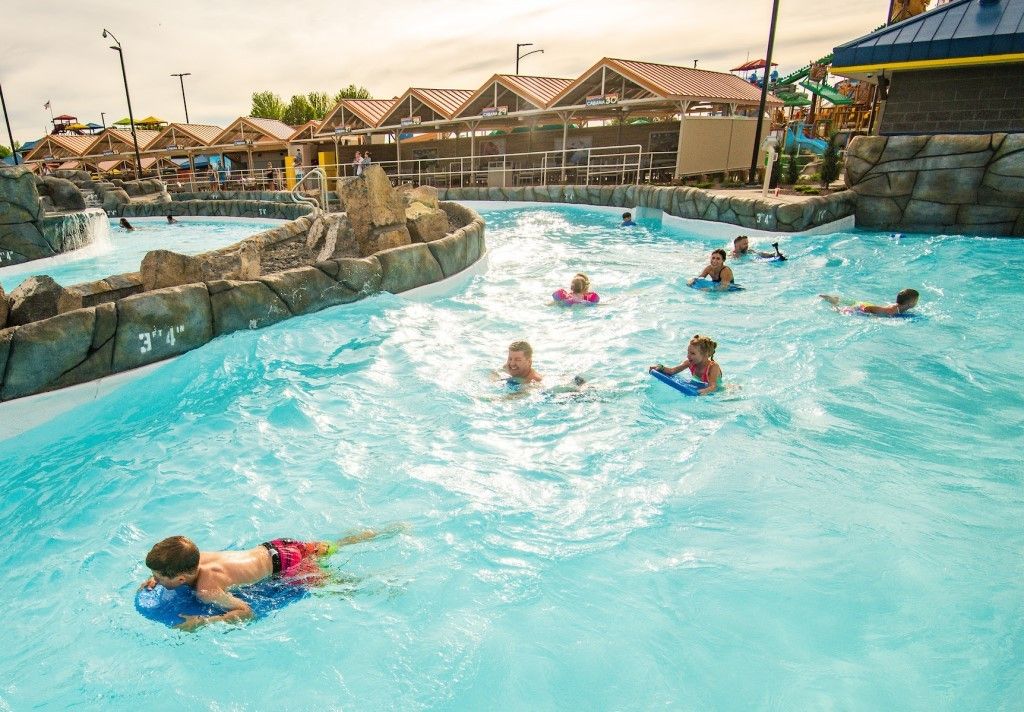 Aquatic Development Group | Roaring Springs | blooloop