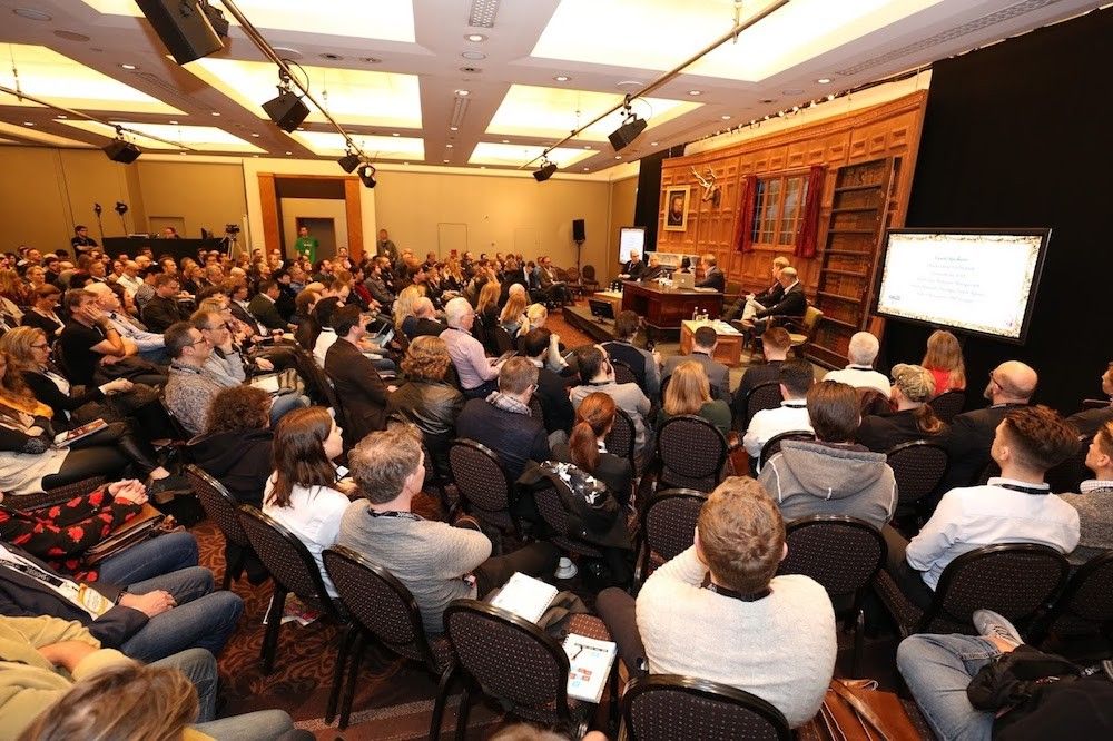 Immersive Archives Blooloop