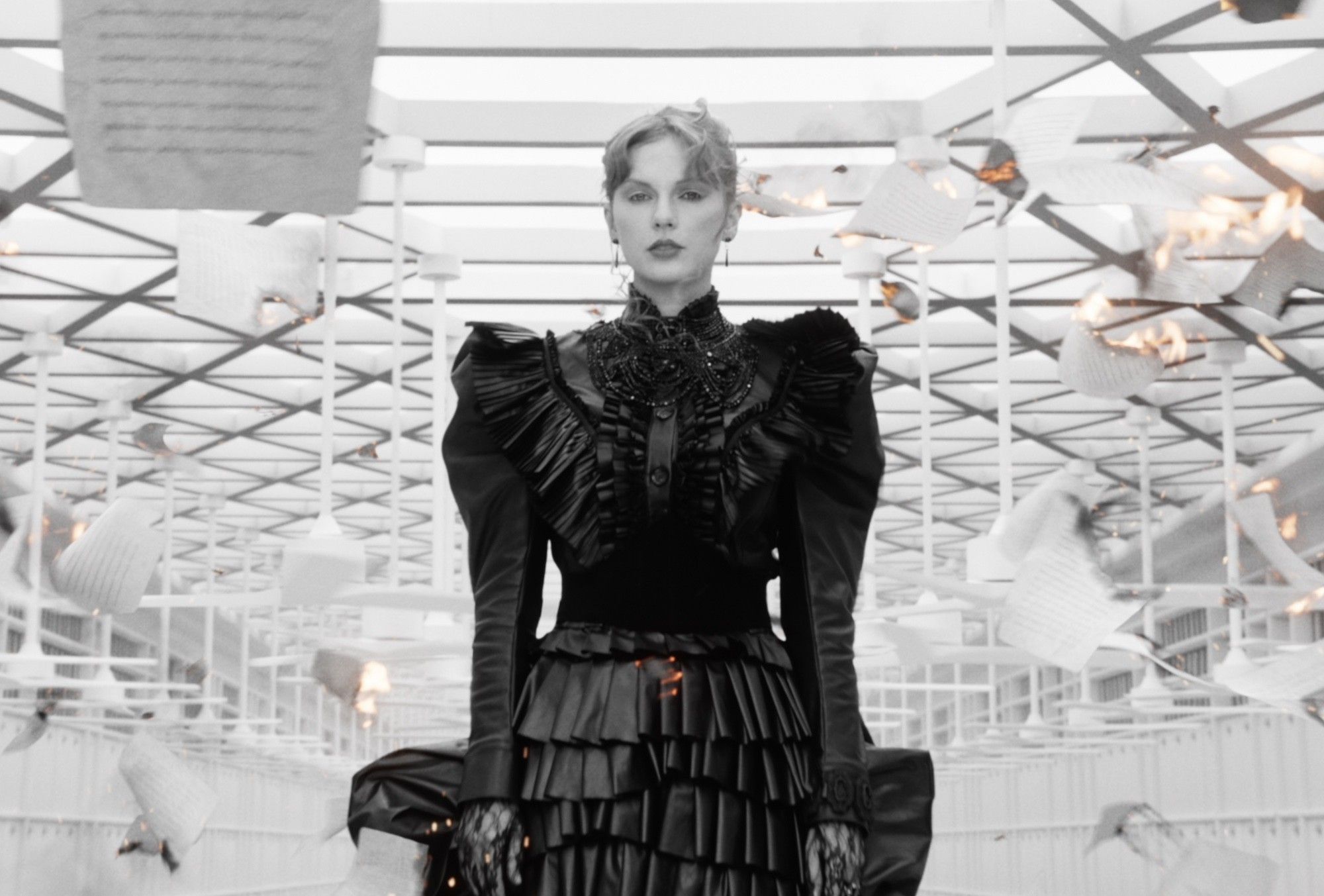 Taylor Swift's personal items to go on view at V&A | blooloop