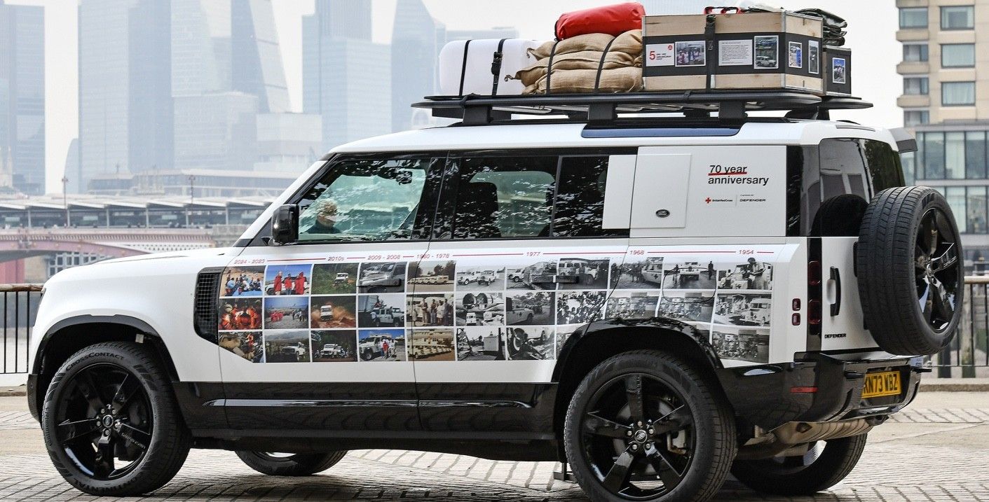 Land Rover Defender becomes 'UK's smallest museum' | blooloop