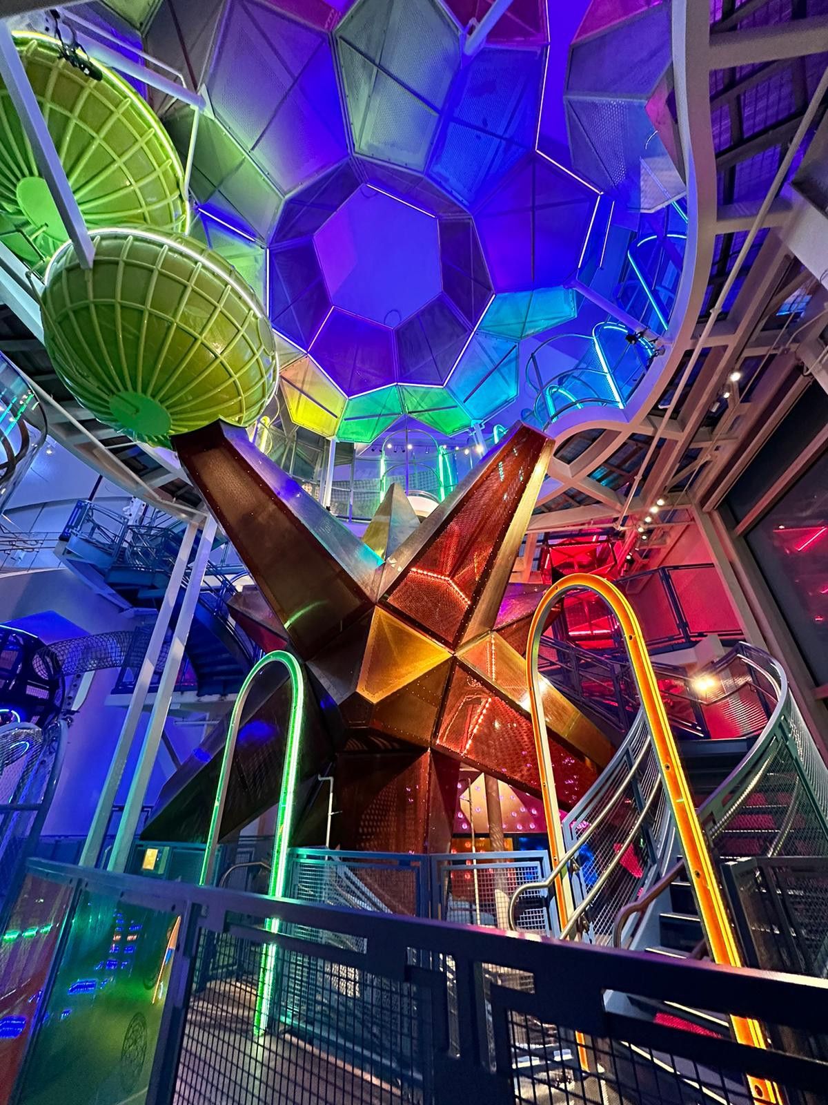 kubik maltbie | exhibit production | blooloop