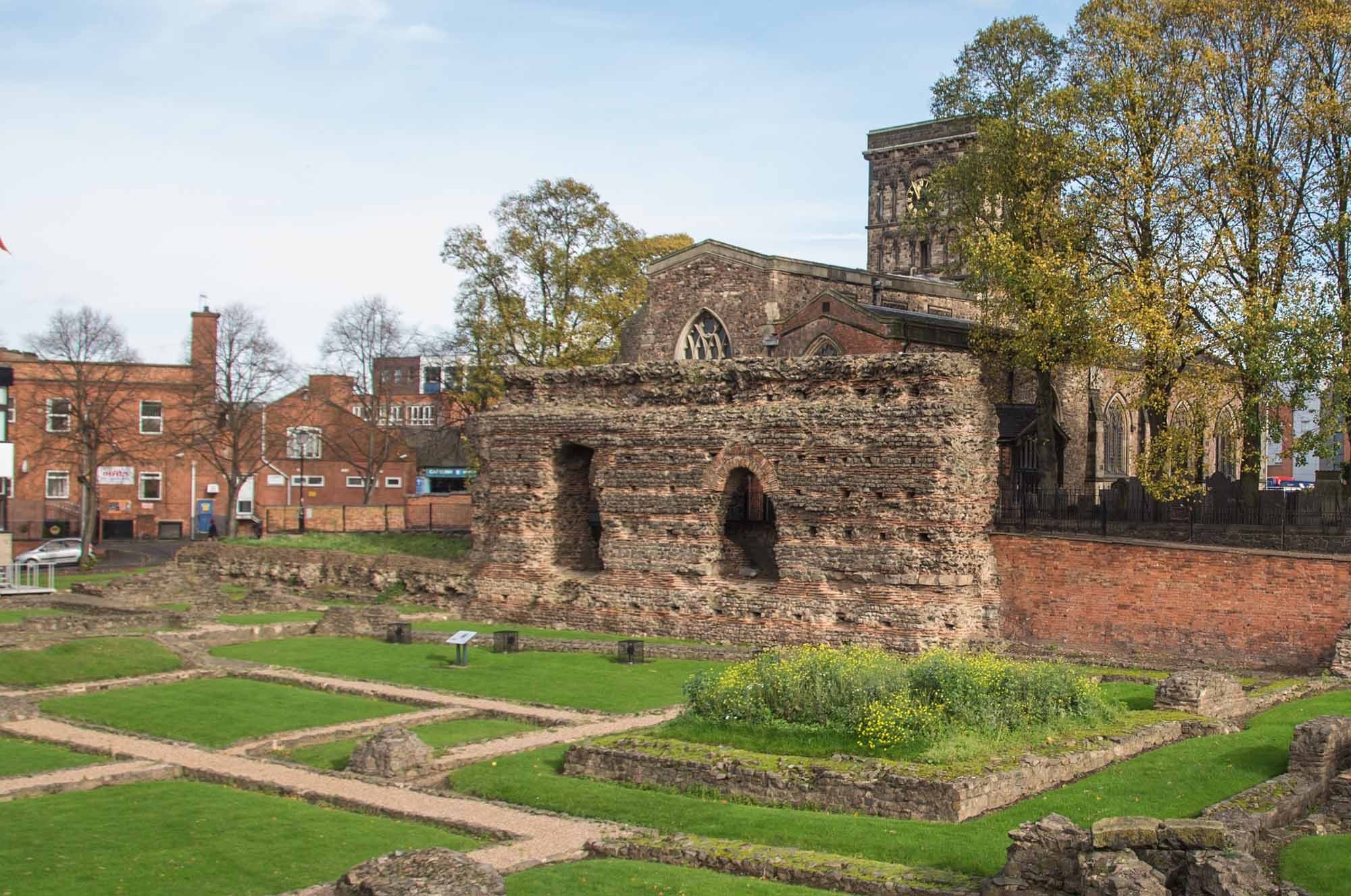 South Lakes Safari Zoo to close, plans new site | blooloop